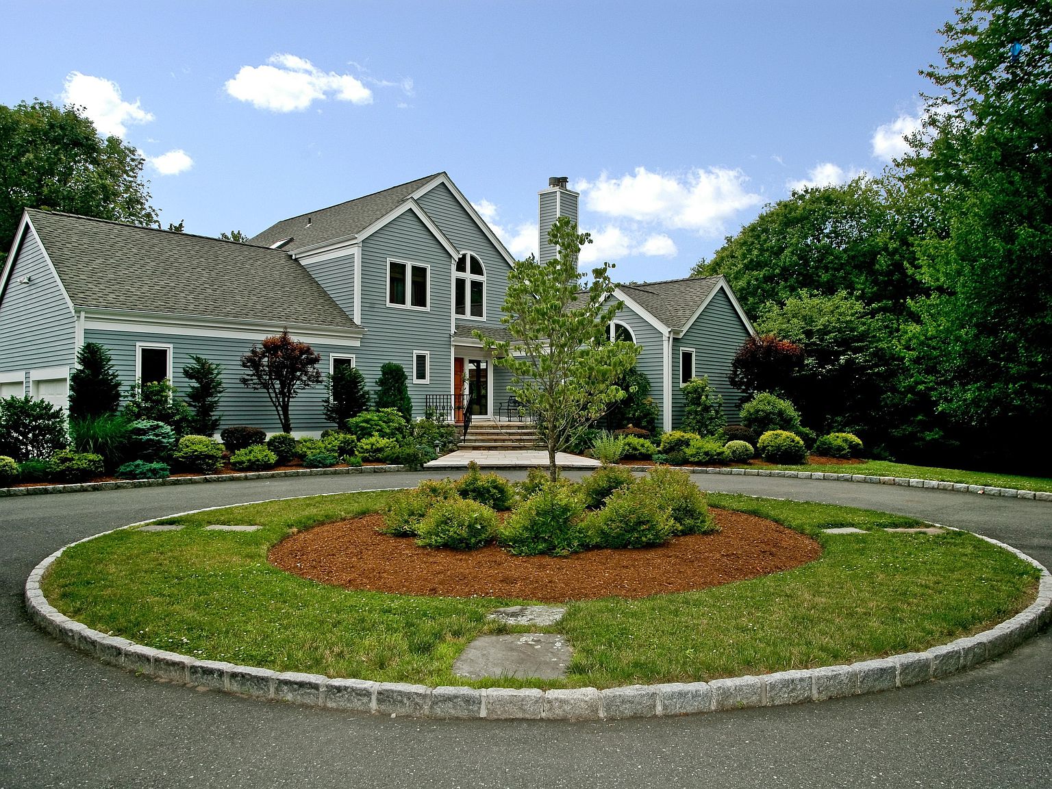 4 Patterson Rd, Pound Ridge, NY 10576 | Zillow