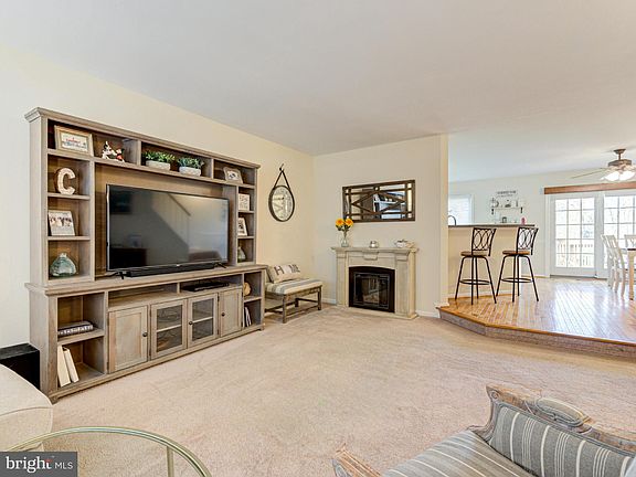 327 Davis Ave SW, Leesburg, VA 20175 | MLS #VALO2060790 | Zillow