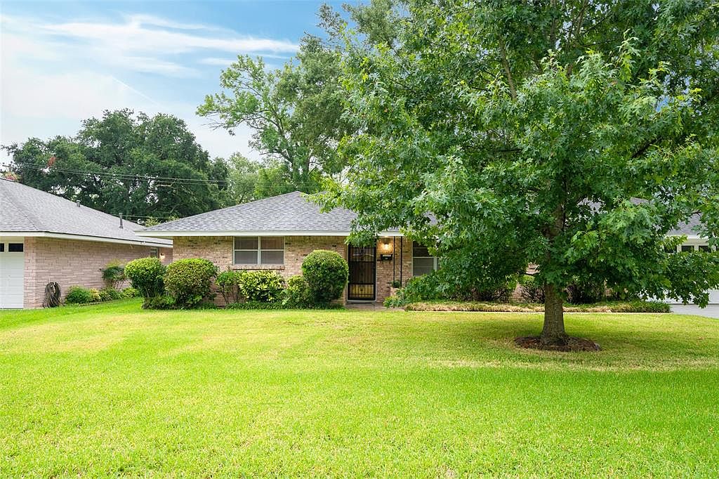 8923 Railton St, Houston, TX 77080 | Zillow