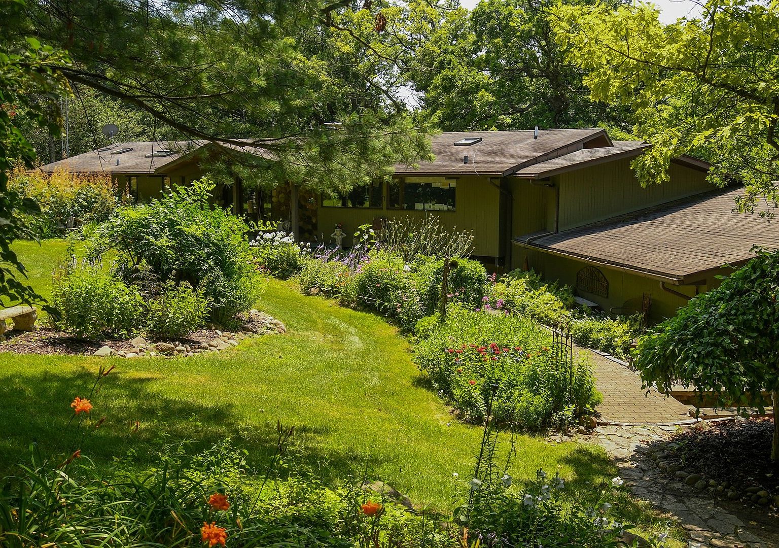 10204 Alden Rd, Harvard, IL 60033 | MLS #11696972 | Zillow