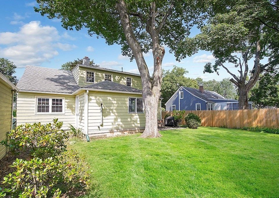 105 Lancaster St, Springfield, MA 01118 | Zillow