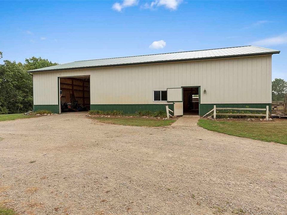 4825 Steelhead Run, Oconto, WI 54153 | Zillow