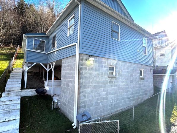 Richwood WV Real Estate - Richwood WV Homes For Sale | Zillow