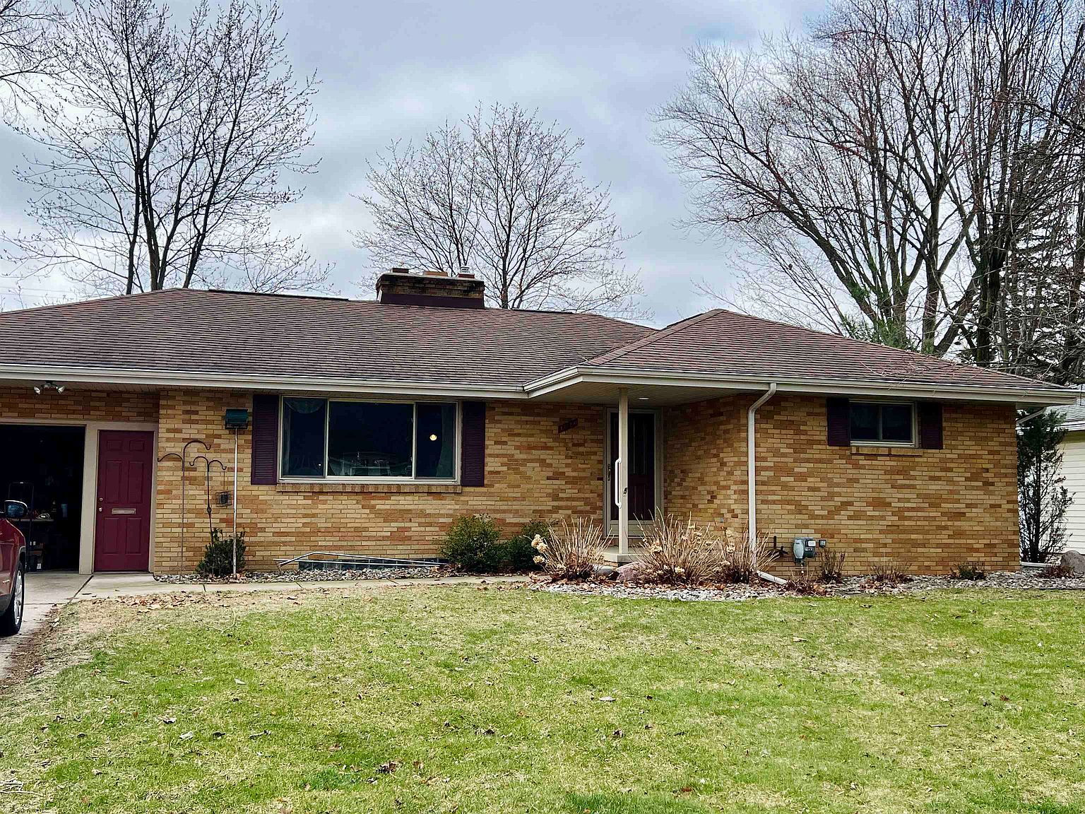 1820 Rapanos Dr, Midland, MI 48642 | MLS #50136014 | Zillow