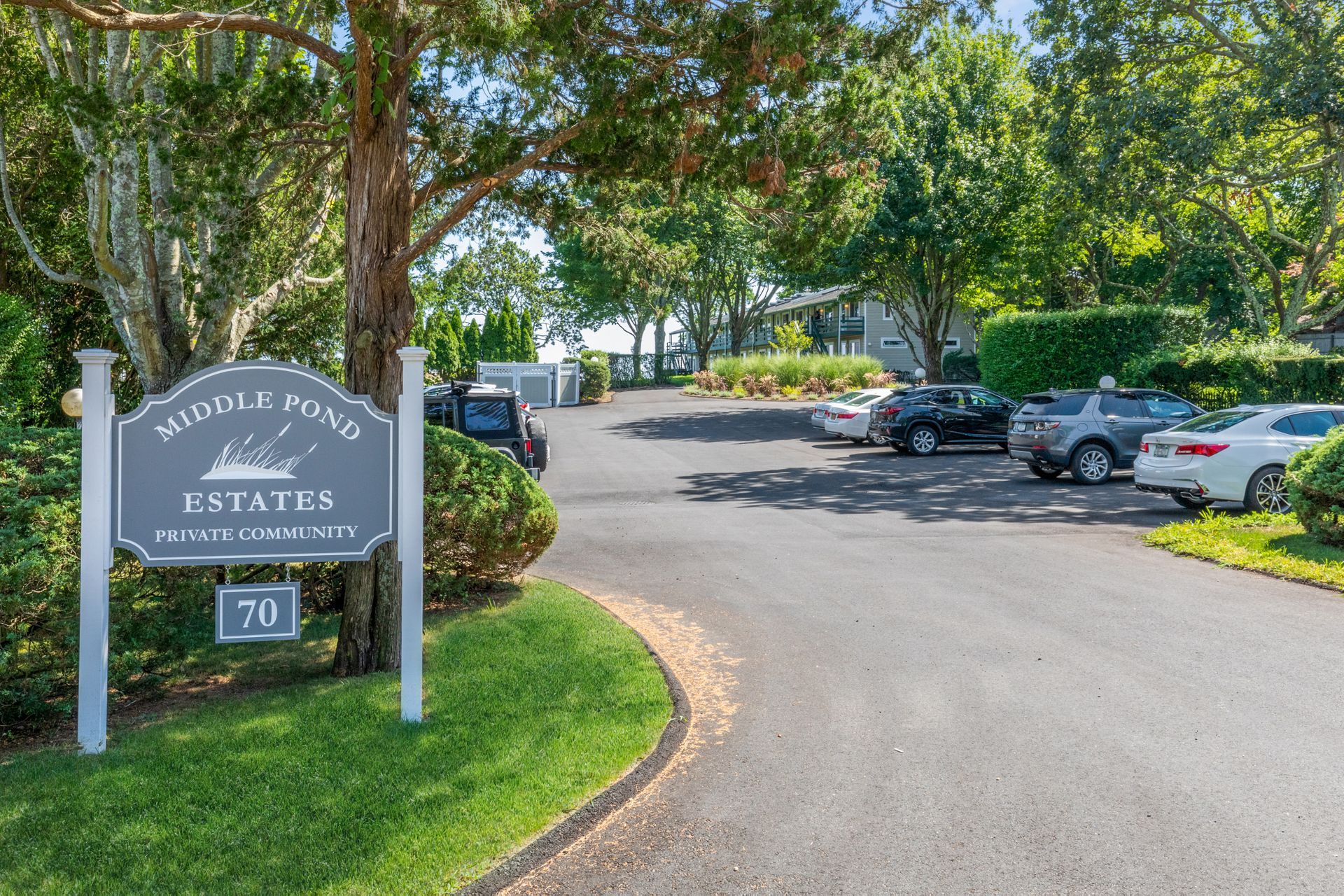 70 Middle Pond Rd Unit #12 (Middle Pond Estates), Southampton, NY 11968 ...