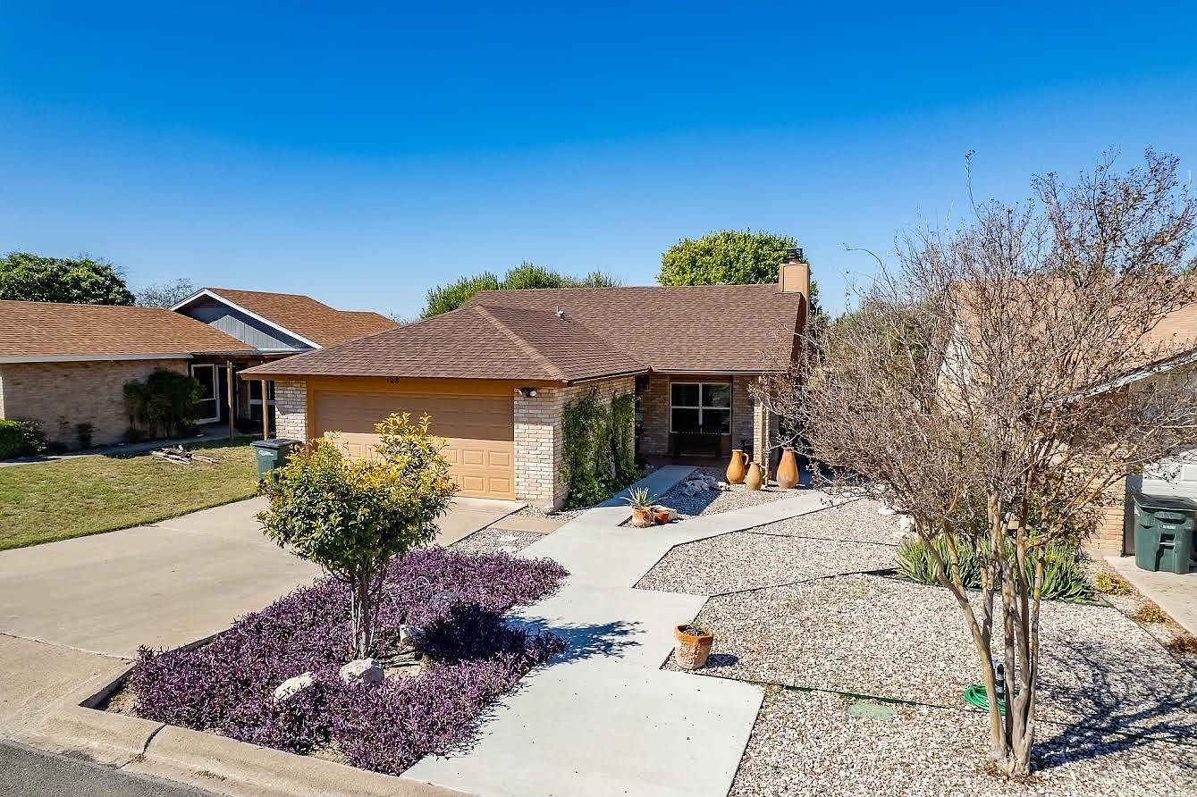 128 Garden Crest Cir, Del Rio, TX 78840 | Zillow