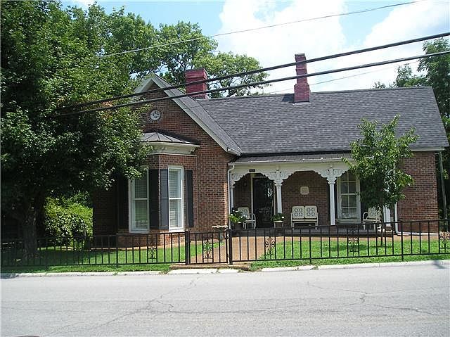 62 N Main St, Springfield, TN 37172 | Zillow