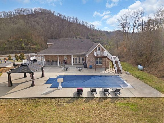22250 E Big Creek Rd, Huddy, KY 41535 | MLS #24002568 | Zillow