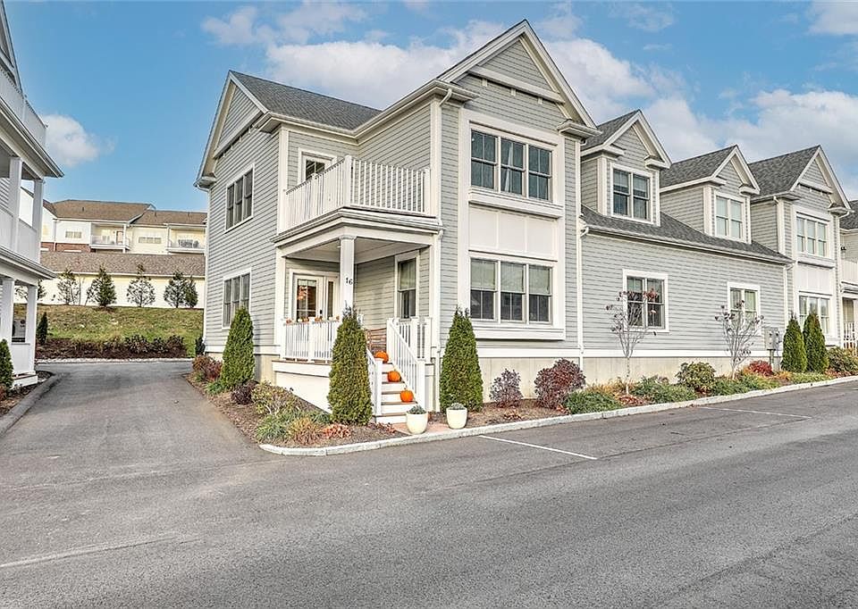 16 Kettle Point Ave, East Providence, RI 02914 | Zillow