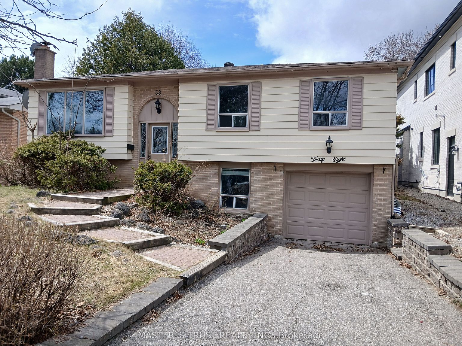 38 Penwick Cres, Richmond Hill, ON L4C 5B4 | Zillow