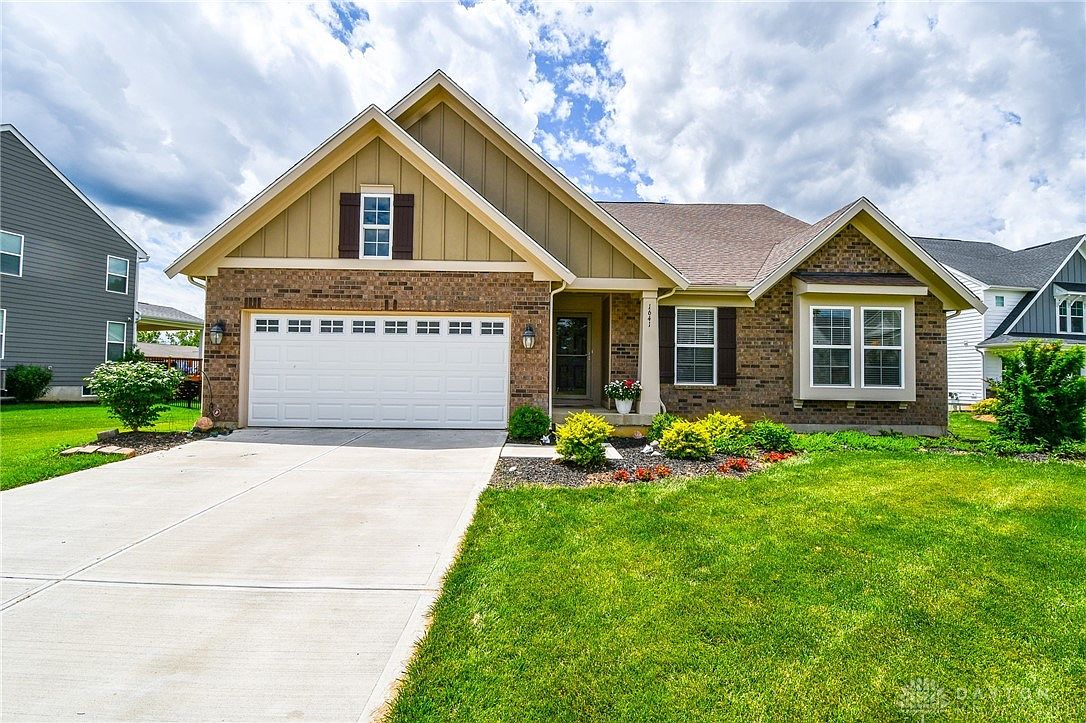 1641 Red Oak Dr, Bellbrook, OH 45305 | MLS #912859 | Zillow