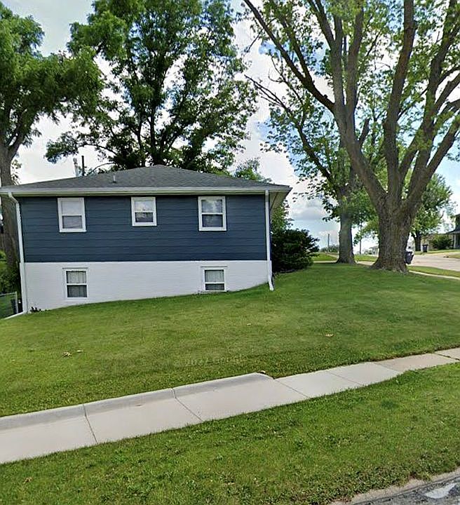 101 31st St SW, Cedar Rapids, IA 52404 | Zillow