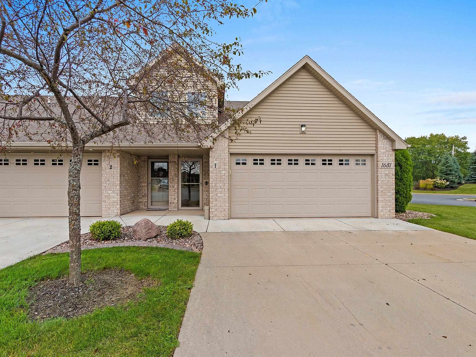 1681 W Main Cir UNIT 1, De Pere, WI 54115 | Zillow