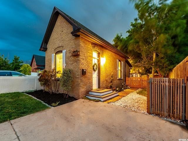 208 E Vine St, Murray, UT 84107 | Zillow