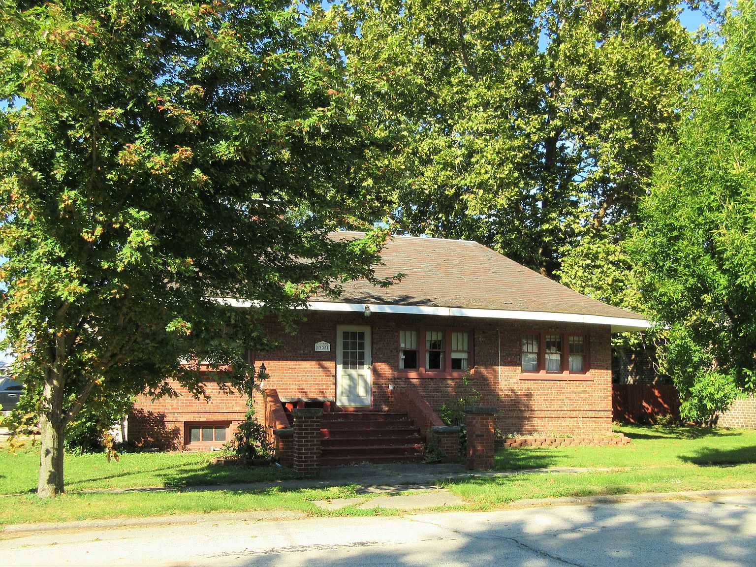 305 S Don Ryan St, Hammond, IL 61929 | Zillow