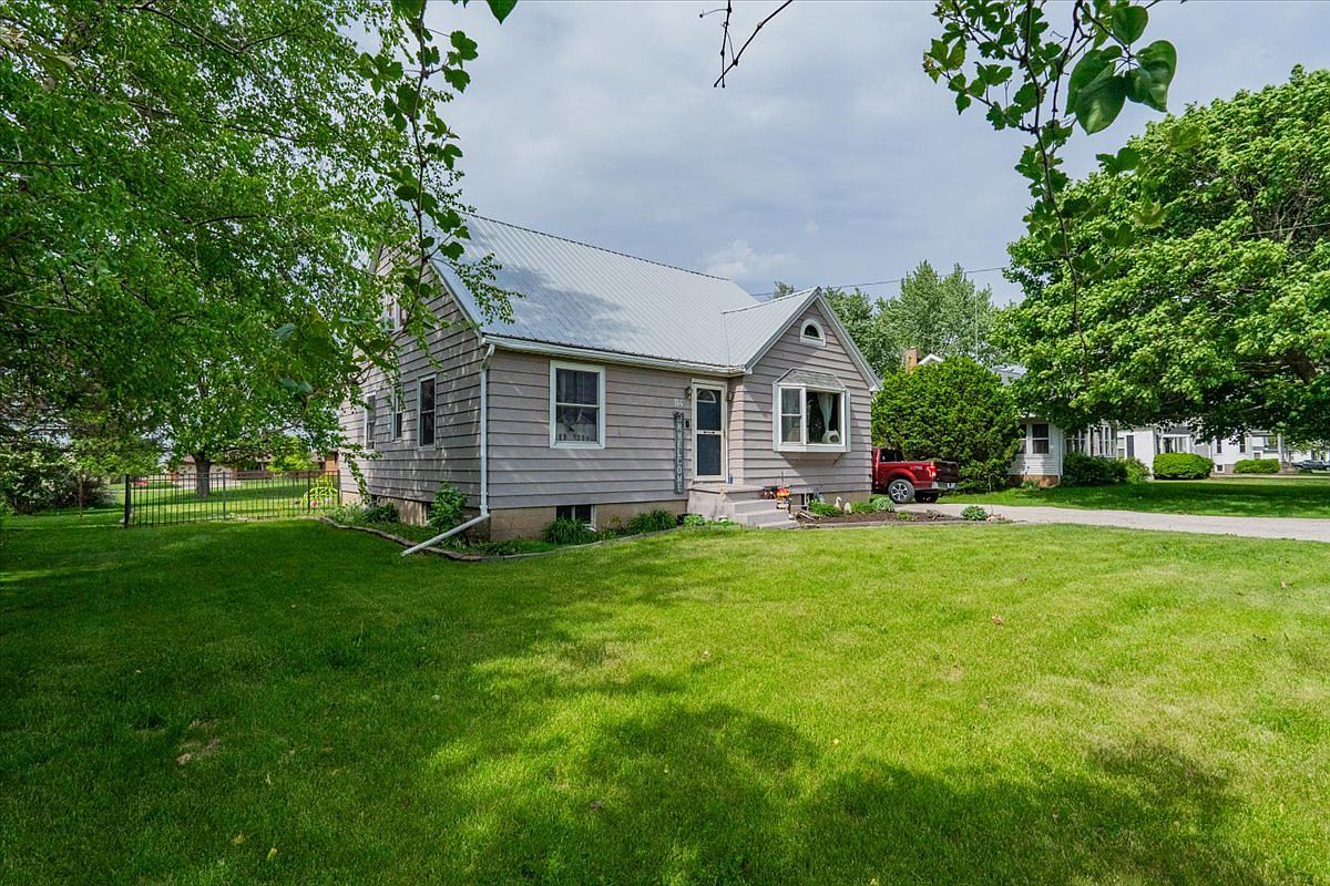 114 E State Route 116 St, Benson, IL 61516 | Zillow