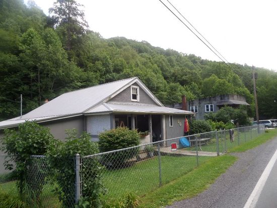2806 Skygusty Hwy, Squire, WV 24884 | Zillow