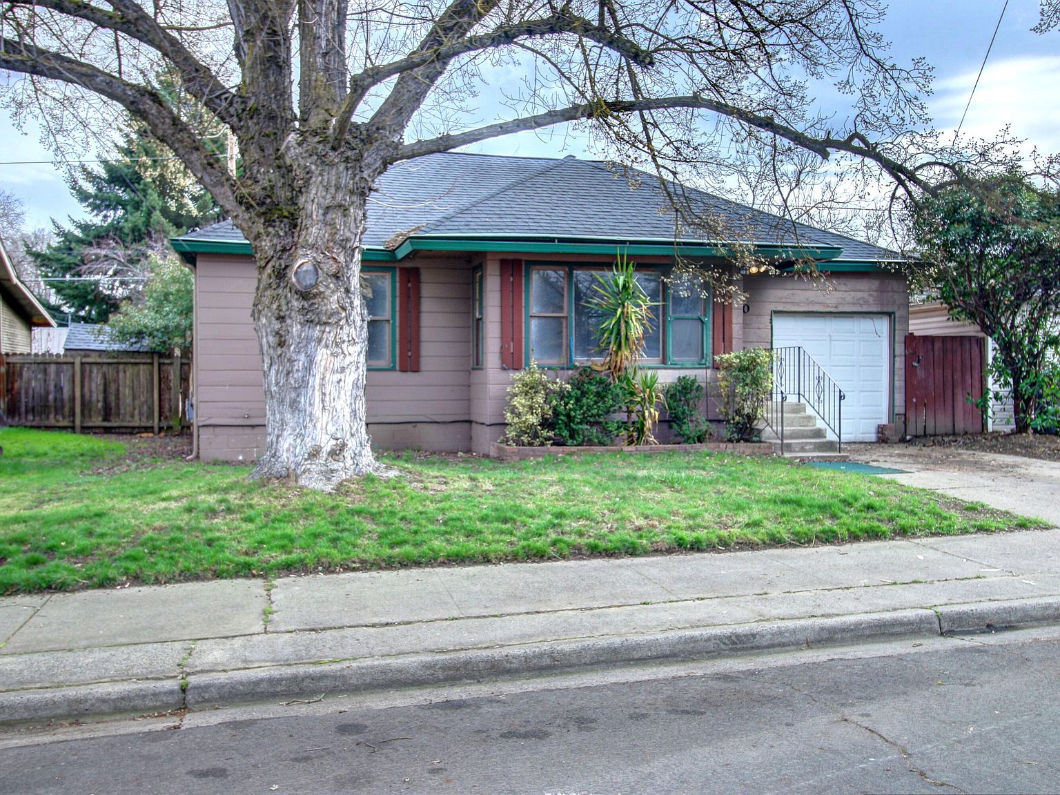 40 Myers Ct, Medford, OR 97501 | Zillow