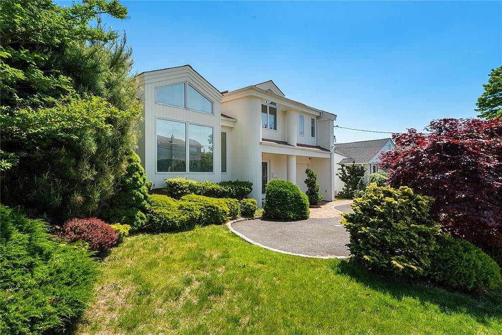 2729 Shore Dr, Merrick, NY 11566 | MLS #482367 | Zillow