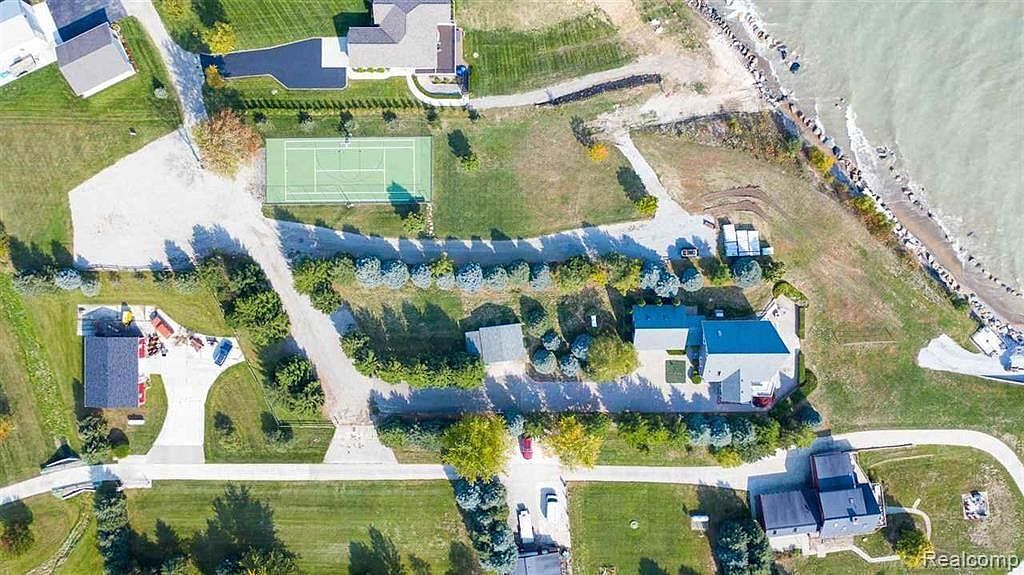 4460 Lakeshore Rd, Deckerville, MI 48427 | Zillow