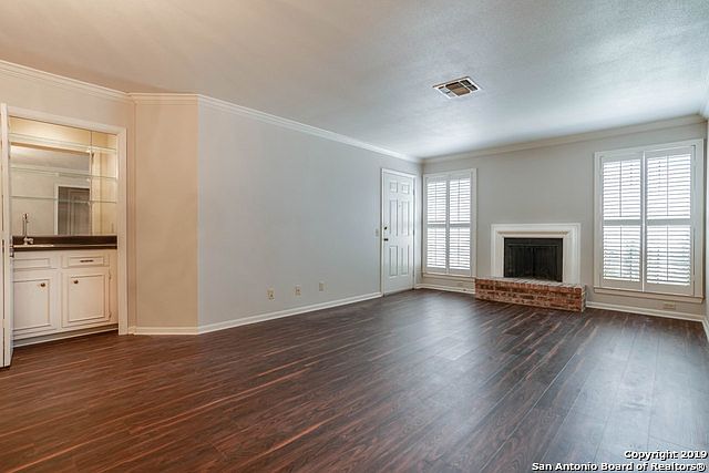 5359 Fredericksburg Rd APT 401, San Antonio, TX 78229 | Zillow
