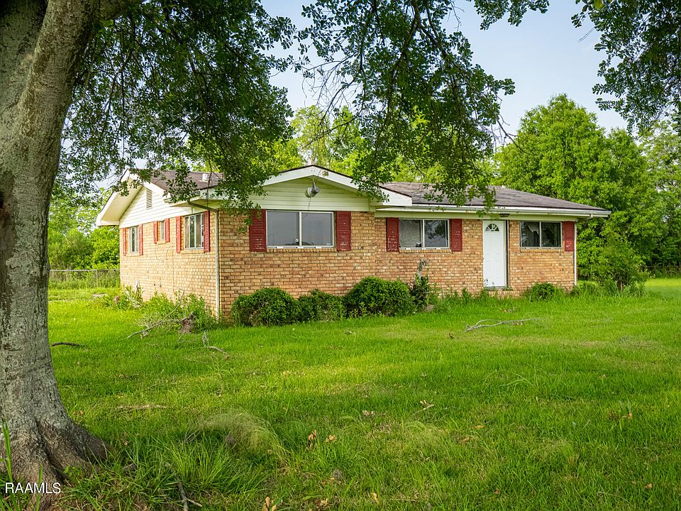 20208 Highway 90, Jeanerette, LA 70544 | MLS #23009444 | Zillow