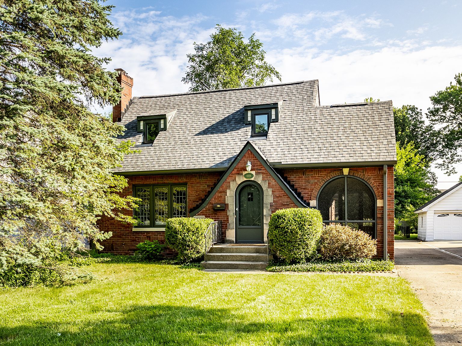 6056 E 9th St, Indianapolis, IN 46219 | Zillow