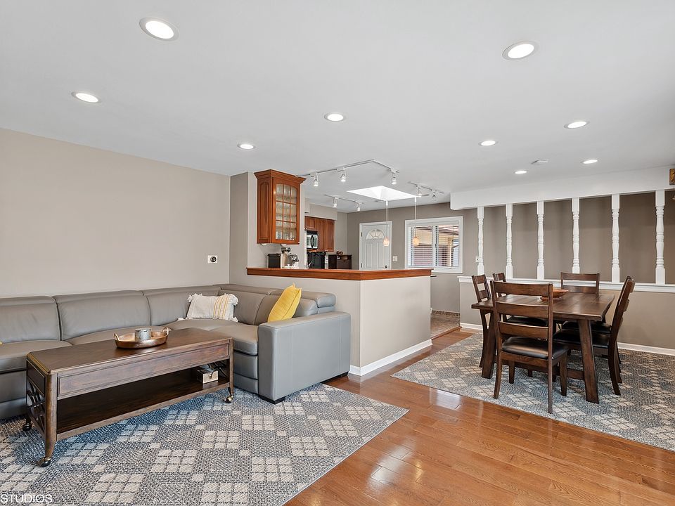 1416 E Green Ln, Mount Prospect, IL 60056 | MLS #11891247 | Zillow