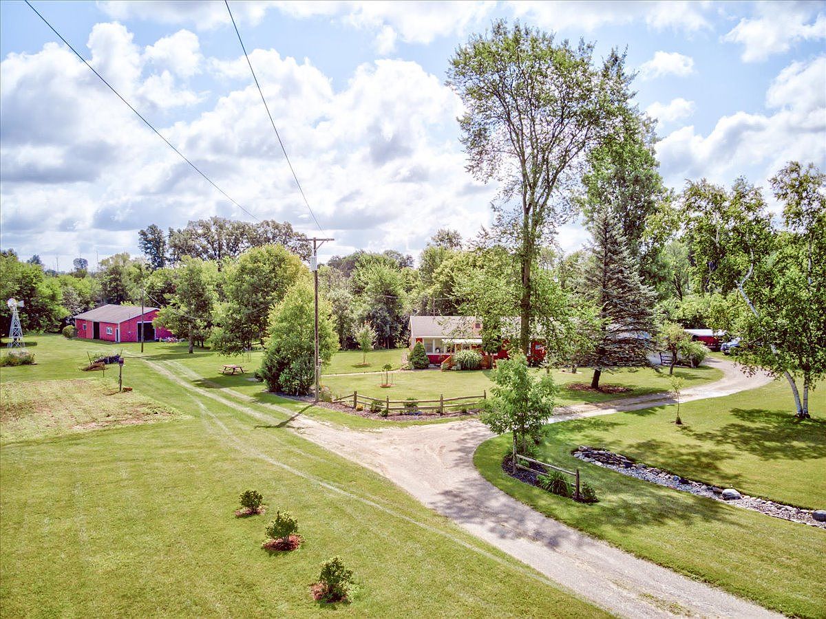 8432 Jordan Rd, Yale, MI 48097 | Zillow