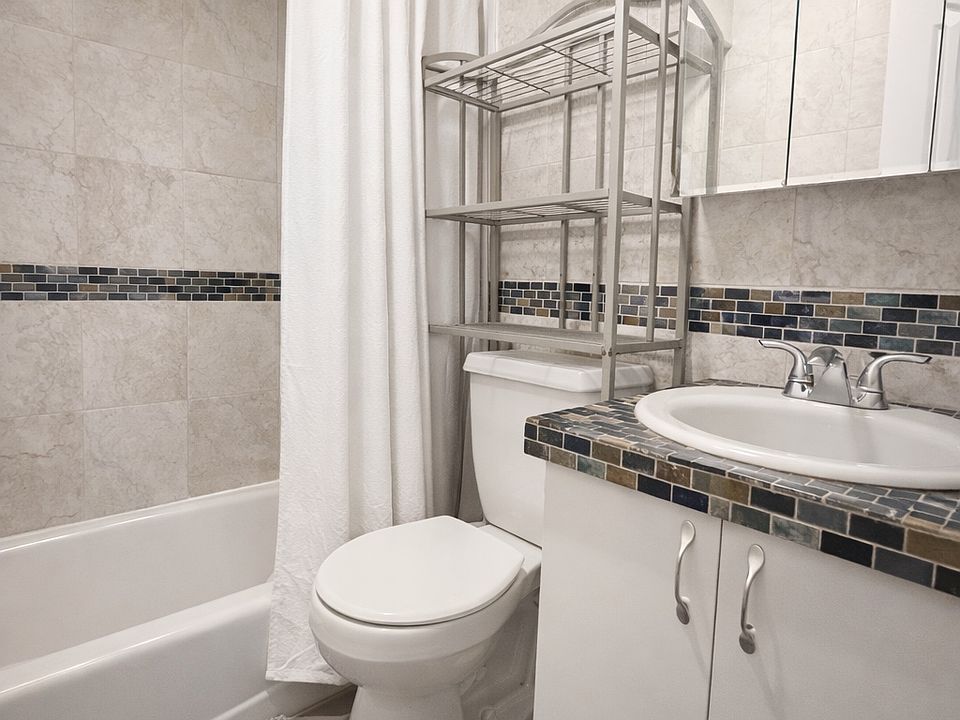 177 Billop Ave APT 2, Staten Island, NY 10307 | Zillow