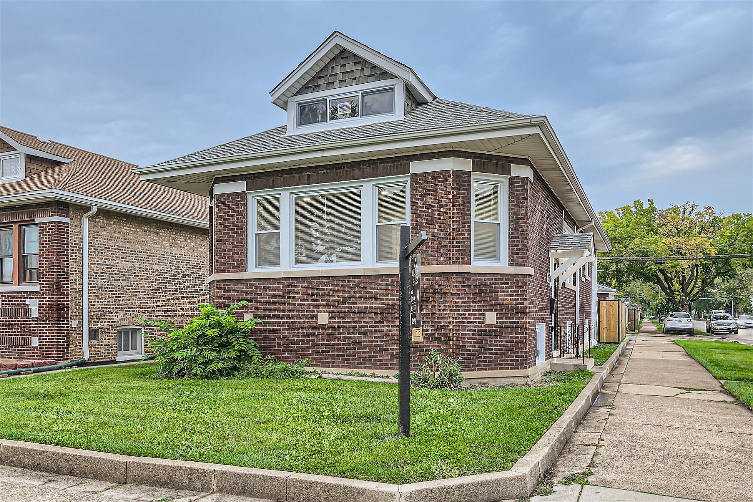 3700 W 65th St, Chicago, IL 60629 | Zillow