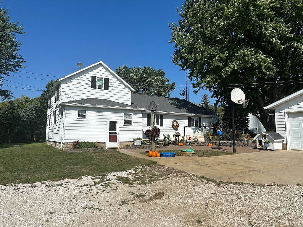 2488 Needham Ave, Sac City, IA 50583 | MLS #11227451 | Zillow