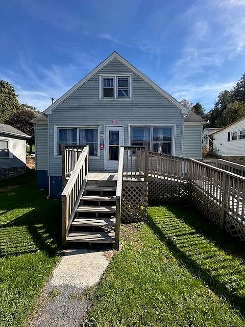 132 Maple St, Richwood, WV 26261 | MLS #25-549 | Zillow