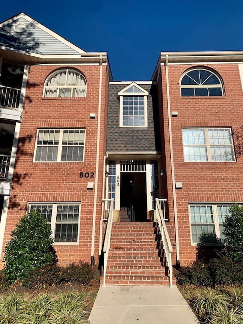 802 Amber Tree Ct APT 303, Gaithersburg, MD 20878 | Zillow