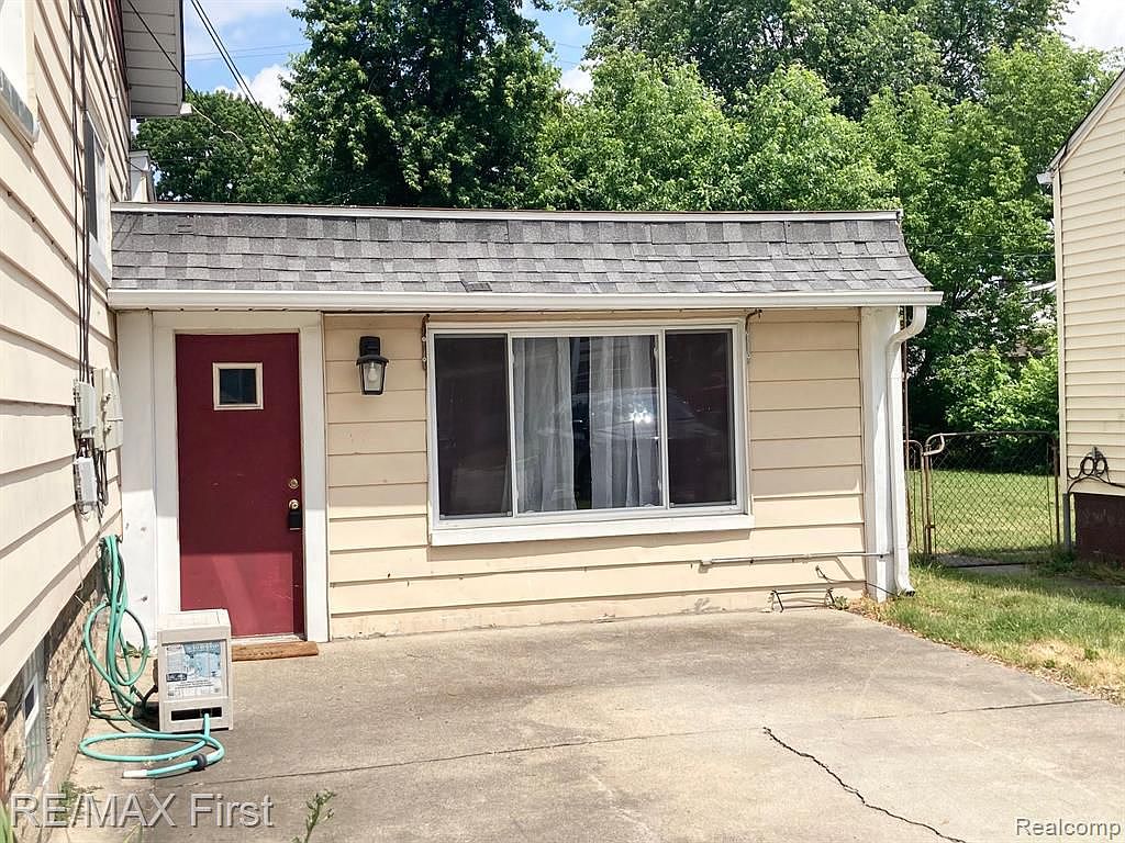 23360 Carlisle Ave, Hazel Park, MI 48030 | Zillow