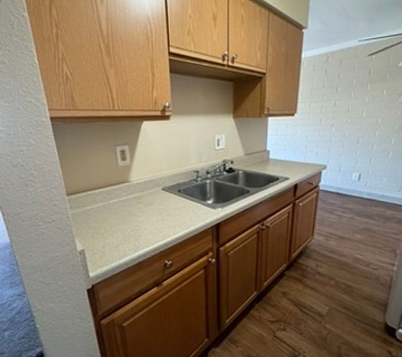 Desert Atrium Apartments - 8750 E Cooper St Tucson AZ | Zillow