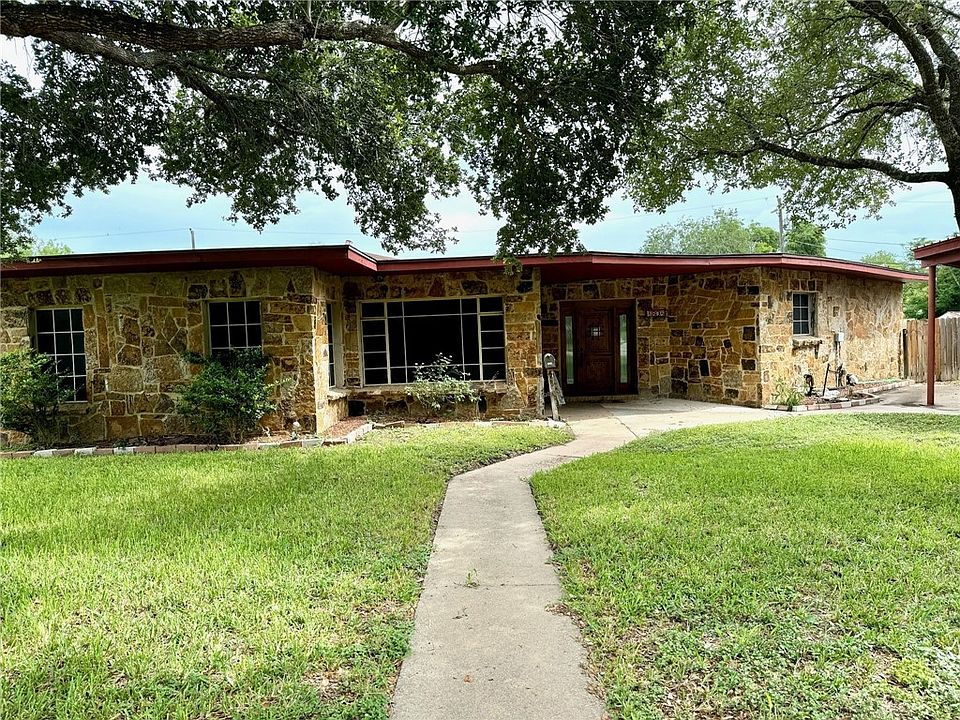 1804 Agarito Ave, Alice, TX 78332 | Zillow