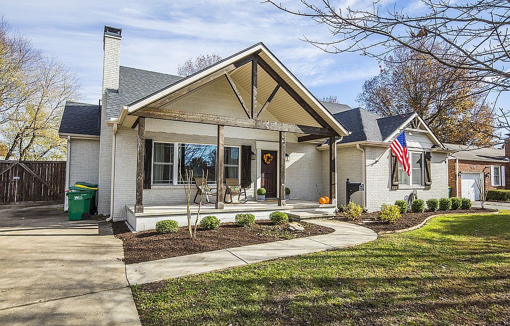 605 Maple Dr, Springdale, AR 72764 | Zillow