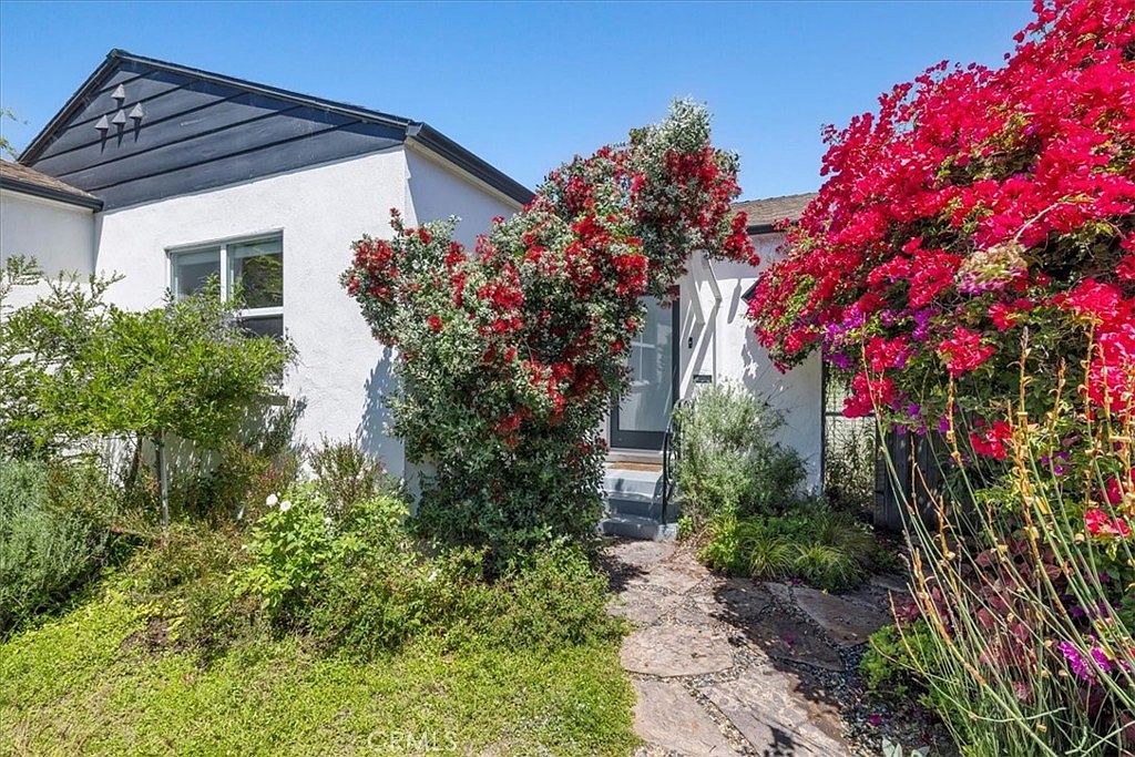 210 Dimmick Ave, Venice, CA 90291 | MLS #SB23166605 | Zillow