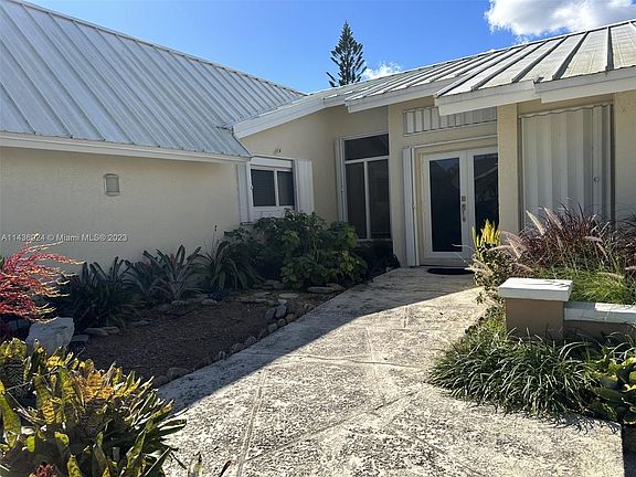 17474 SW 79th Ct, Palmetto Bay, FL 33157 | MLS #A11436924 | Zillow