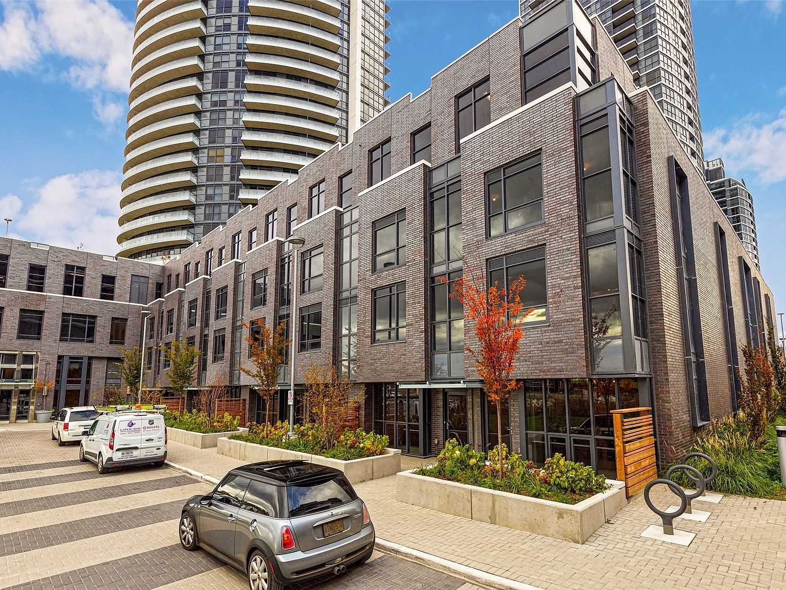 30 Gibbs Rd #103, Toronto, ON M9B 6L6 | Zillow