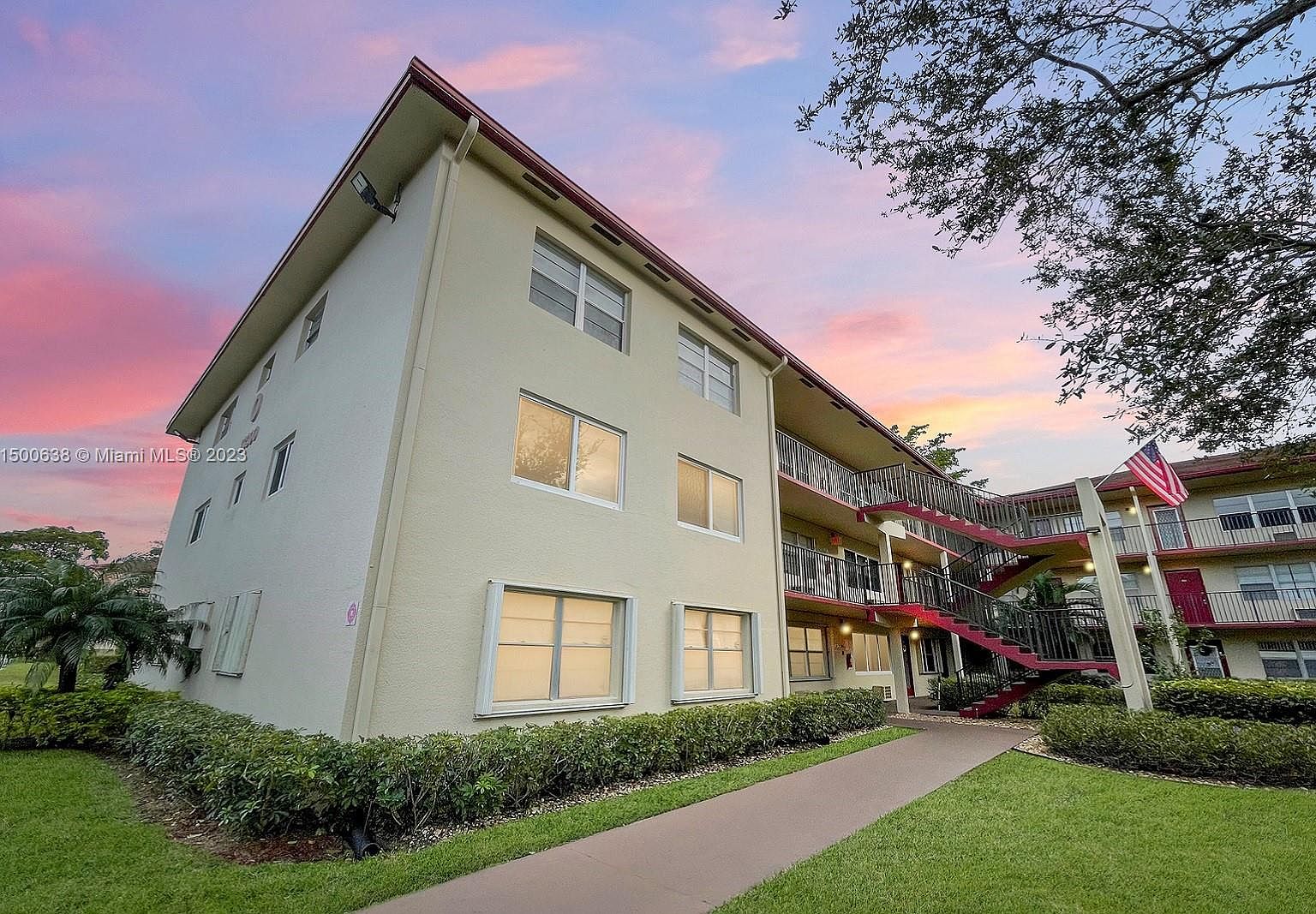 13300 SW 1st St APT 201O, Hollywood, FL 33027 | MLS #A11500638 | Zillow