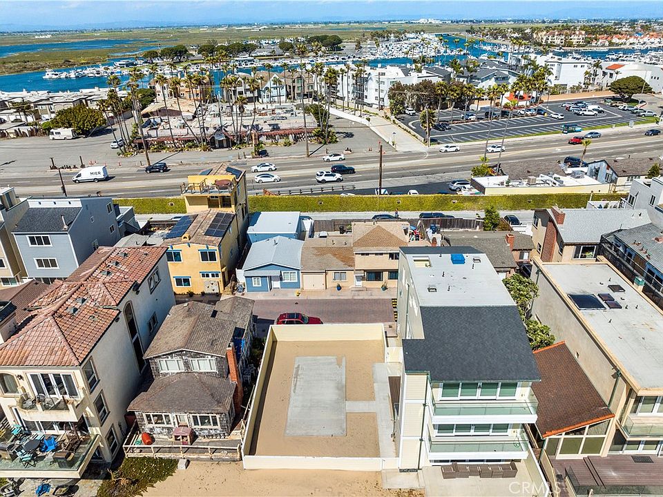 12 Surfside Ave #12, Surfside, CA 90743 | Zillow