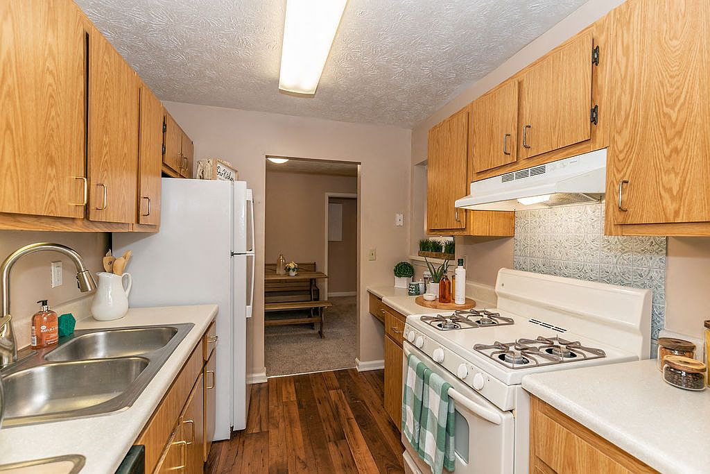 1597 W McIntosh Rd #403, Griffin, GA 30223 | Zillow