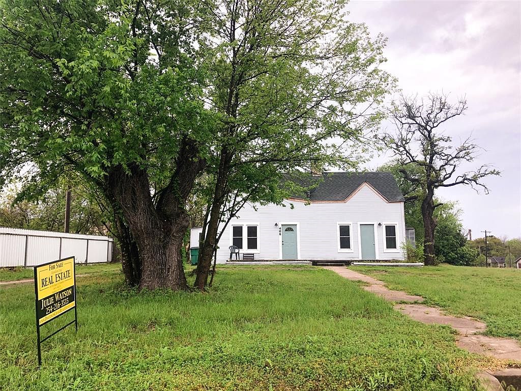 406 E Main St, Hamilton, TX 76531 | Zillow