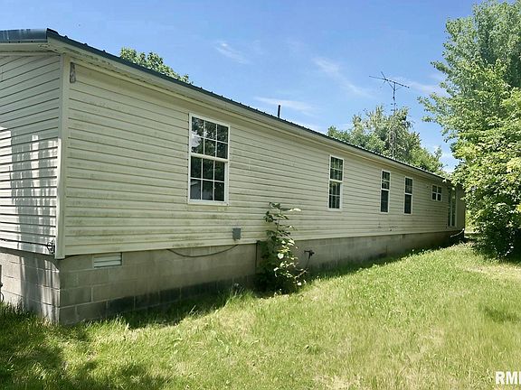 13686 E Bakerville Rd, Mount Vernon, IL 62864 | Zillow
