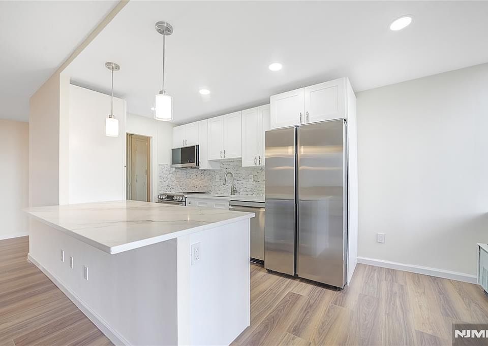 200 Winston Dr APT 1001, Cliffside Park, NJ 07010 | Zillow