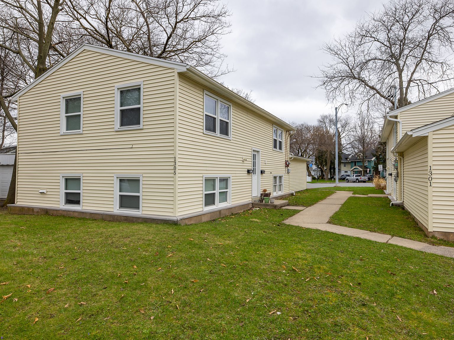 1305 Genesee St #2B, Rochester, NY 14611 | Zillow