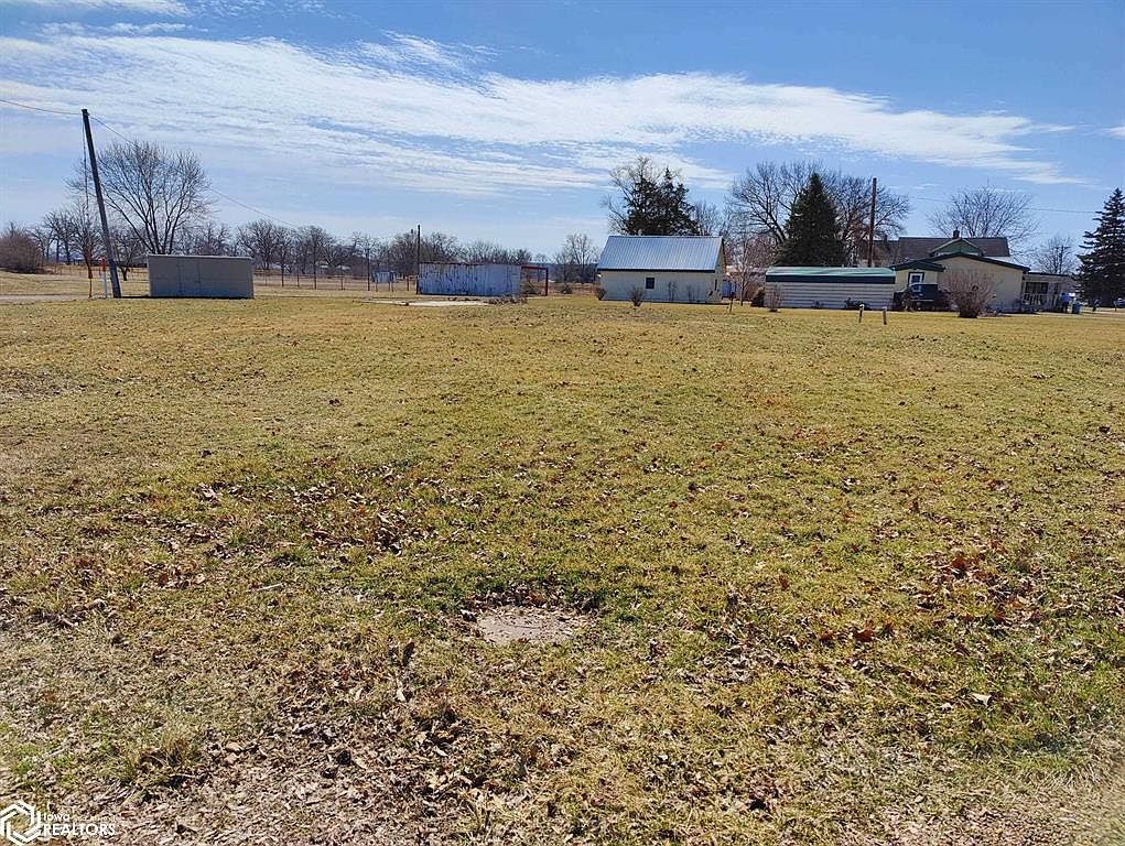 301 1st St, Eldon, IA 52554 | Zillow