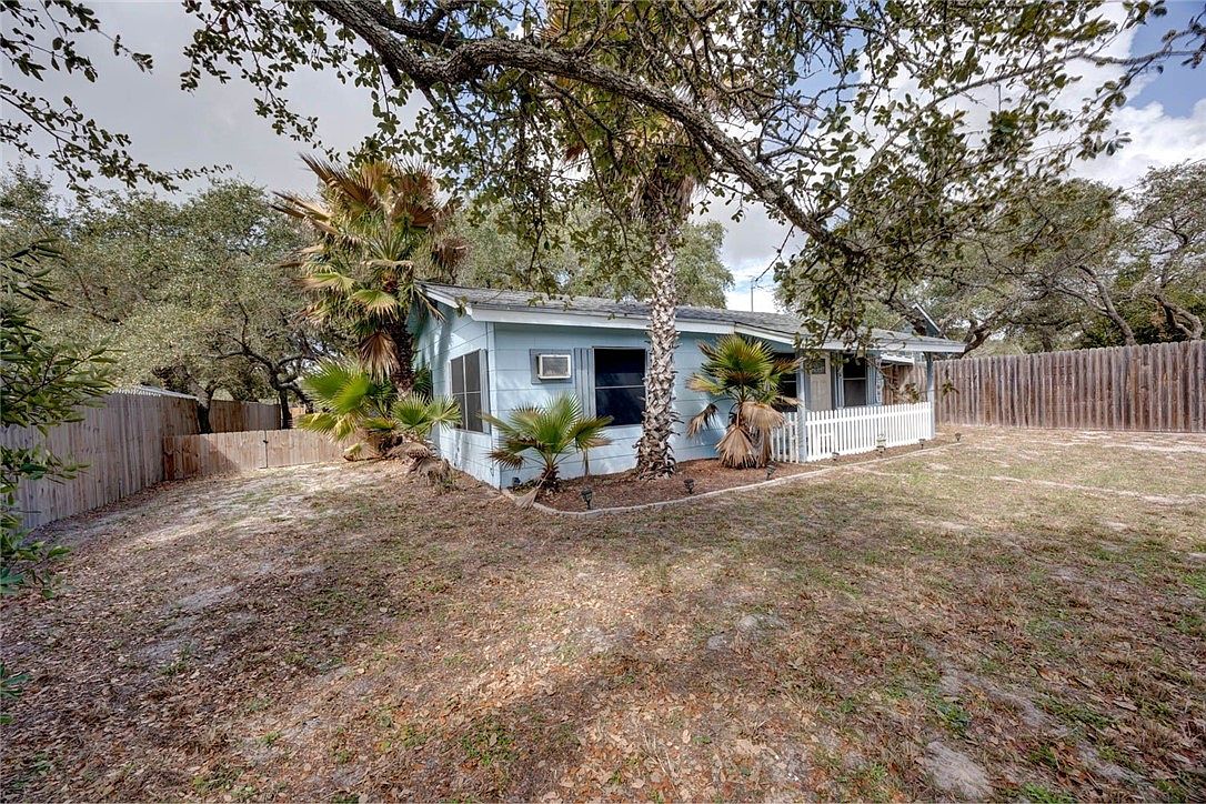 713 N Kossuth St, Rockport, TX 78382 | MLS #472764 | Zillow